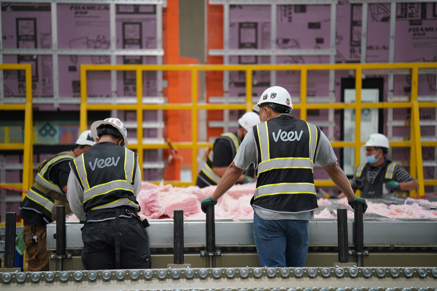 Veev raises $400M to scale tech-enabled homebuilding - FinLedger